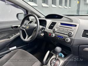 Zils Honda Civic 2007 Tallina, ar dzinēja tilpumu 1.80 L un nobraukumu 186 tūkst. km par 699 €, foto 9 vietnē AUTOMOTO.COM.LV