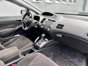 Zils Honda Civic 2007 Tallina, ar dzinēja tilpumu 1.80 L un nobraukumu 186 tūkst. km par 699 €, foto 10 vietnē AUTOMOTO.COM.LV