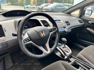 Zils Honda Civic 2007 Tallina, ar dzinēja tilpumu 1.80 L un nobraukumu 186 tūkst. km par 699 €, foto 13 vietnē AUTOMOTO.COM.LV