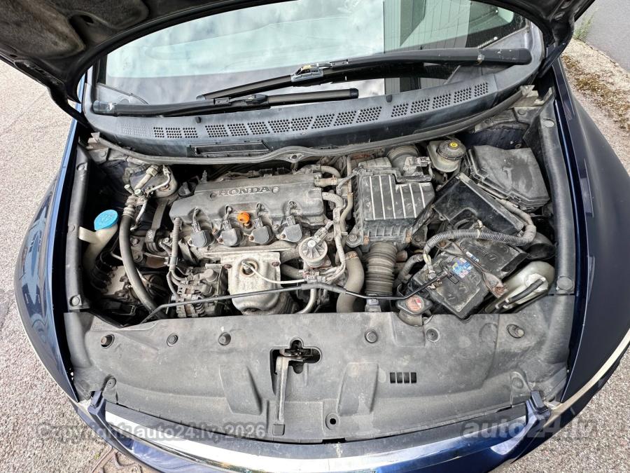 Zils Honda Civic 2007 Tallina, ar dzinēja tilpumu 1.80 L un nobraukumu 186 tūkst. km par 699 €, foto 15 vietnē AUTOMOTO.COM.LV