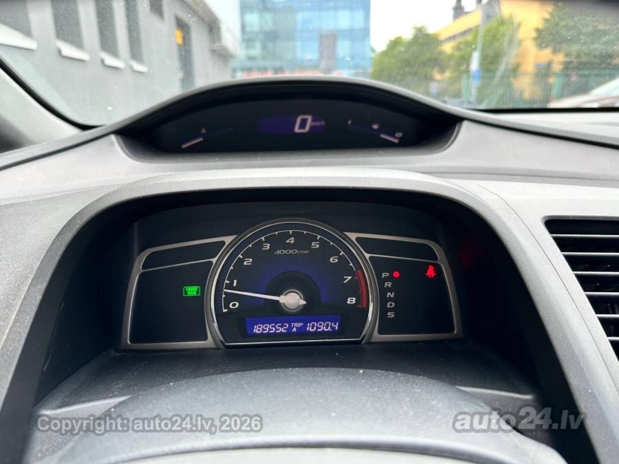 Zils Honda Civic 2007 Tallina, ar dzinēja tilpumu 1.80 L un nobraukumu 186 tūkst. km par 699 €, foto 17 vietnē AUTOMOTO.COM.LV