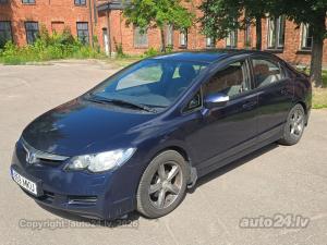 Zils Honda Civic 2007 Tallina, ar dzinēja tilpumu 1.80 L un nobraukumu 159 tūkst. km par 2000 €, foto  vietnē AUTOMOTO.COM.LV