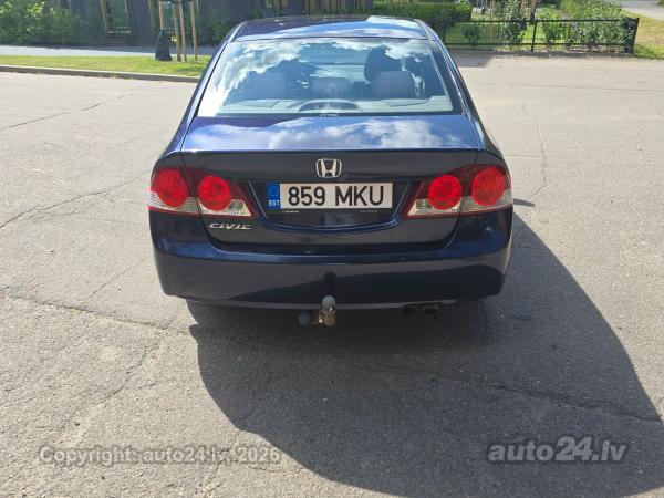 Blue Honda Civic 2007 in Tallinn, with an engine capacity of 1.80 L and mileage of 159 thousand km for 2000 €, photo 6 on AUTOMOTO.COM.LV