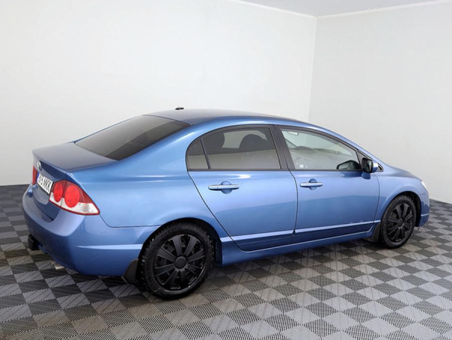 Zils Honda Civic 2007 Tallina, ar dzinēja tilpumu 1.80 L un nobraukumu 262 tūkst. km par 1099 €, foto 4 vietnē AUTOMOTO.COM.LV