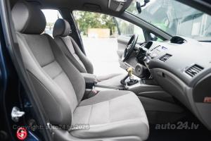 Zils Honda Civic 2007 Tallina, ar dzinēja tilpumu 1.80 L un nobraukumu 159 tūkst. km par 2499 €, foto 9 vietnē AUTOMOTO.COM.LV