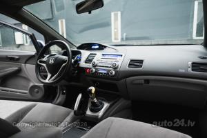 Zils Honda Civic 2007 Tallina, ar dzinēja tilpumu 1.80 L un nobraukumu 159 tūkst. km par 2499 €, foto 13 vietnē AUTOMOTO.COM.LV