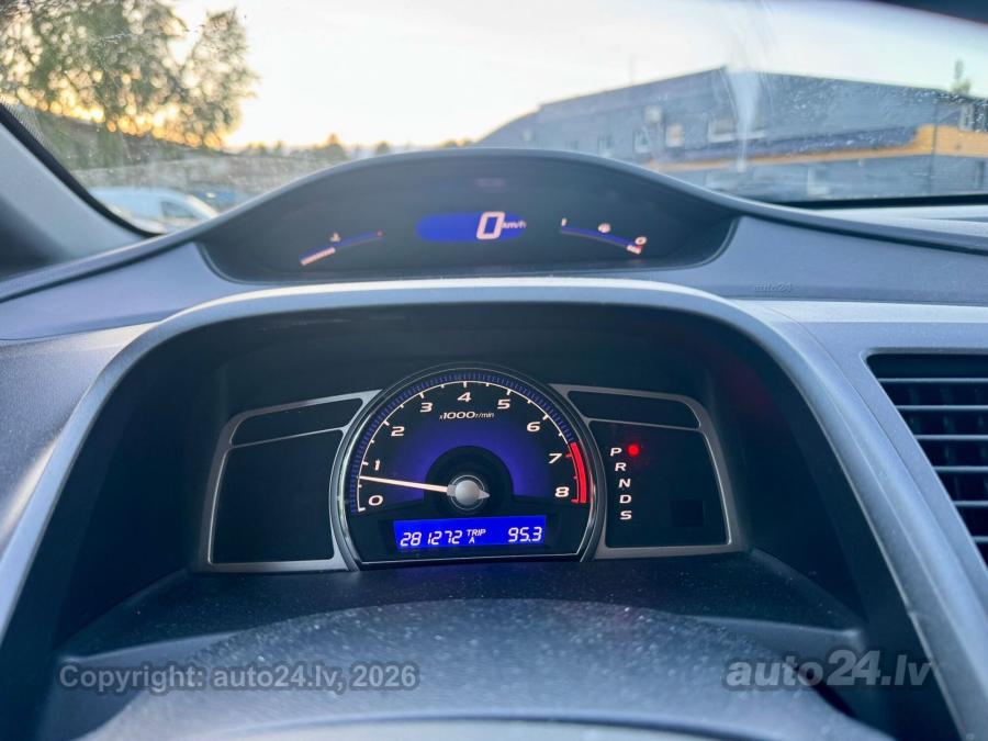 Синий Хонда Цивик 2007 в Таллин, объемом двигателя 1.80 л и пробегом 280 тыс. км за 1699 €, фото 10 на AUTOMOTO.COM.LV
