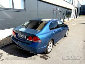 Blue Honda Civic 2008 in Tallinn, with an engine capacity of 1.80 L and mileage of 275 thousand km for 2299 €, photo 5 on AUTOMOTO.COM.LV
