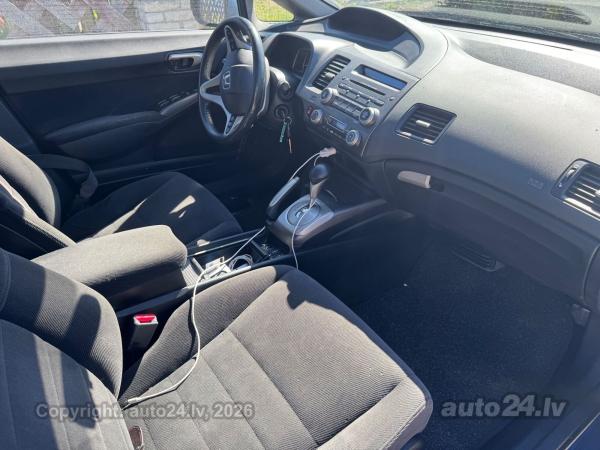 Blue Honda Civic 2008 in Paldiski, with an engine capacity of 1.80 L and mileage of 0 thousand km for 3800 €, photo 4 on AUTOMOTO.COM.LV