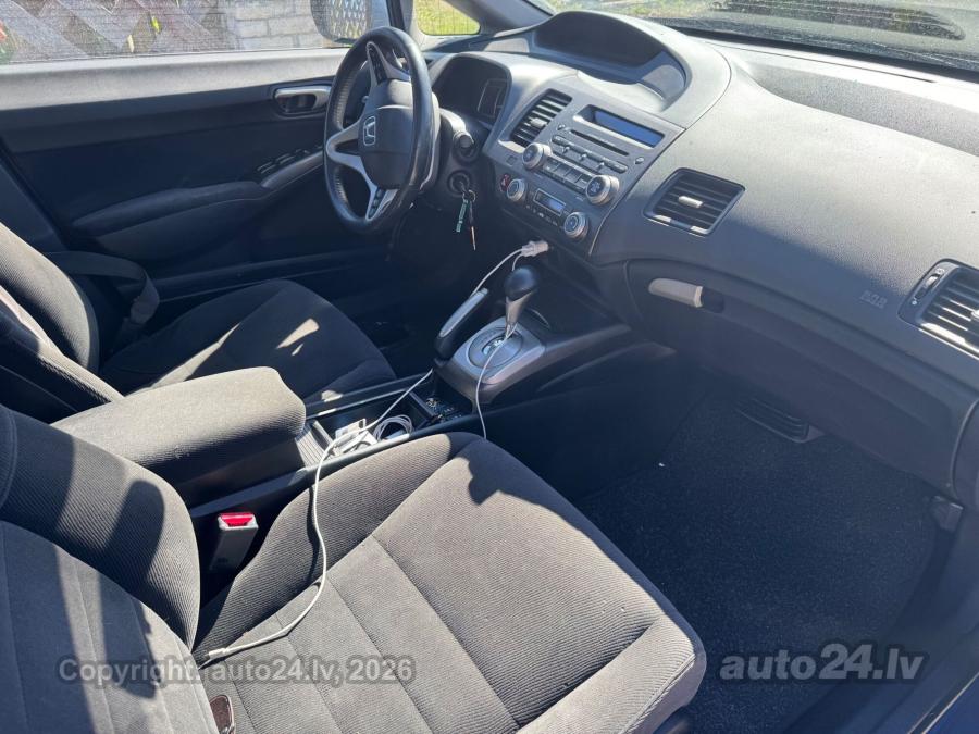 Zils Honda Civic 2008 Paldiski, ar dzinēja tilpumu 1.80 L un nobraukumu 0 tūkst. km par 3800 €, foto 5 vietnē AUTOMOTO.COM.LV