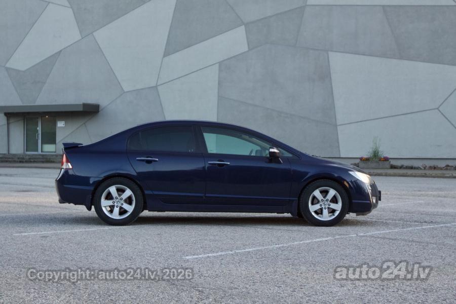 Zils Honda Civic 2008 Tartu, ar dzinēja tilpumu 1.80 L un nobraukumu 164 tūkst. km par 3950 €, foto 5 vietnē AUTOMOTO.COM.LV