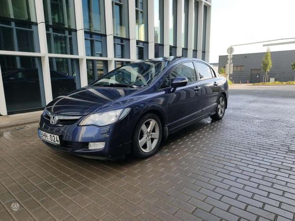 Zils Honda Civic 2008 Viļņa, ar dzinēja tilpumu 1.80 L un nobraukumu 189 tūkst. km par 1650 €, foto 1 vietnē AUTOMOTO.COM.LV