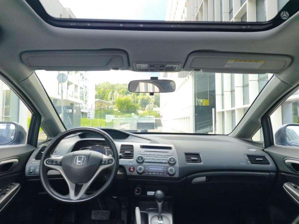 Zils Honda Civic 2008 Viļņa, ar dzinēja tilpumu 1.80 L un nobraukumu 189 tūkst. km par 1650 €, foto 7 vietnē AUTOMOTO.COM.LV