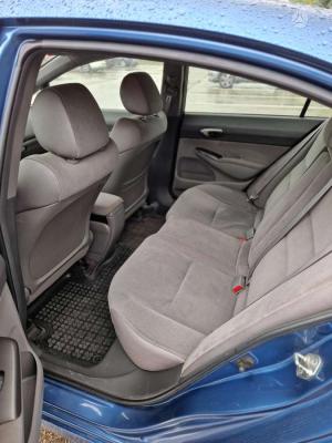 Blue Honda Civic 2008 in Kaunas, with an engine capacity of 1.30 L and mileage of 250 thousand km for 2550 €, photo 8 on AUTOMOTO.COM.LV