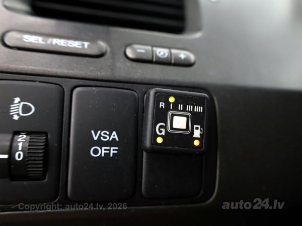 Zils Honda Civic 2009 Tallina, ar dzinēja tilpumu 1.80 L un nobraukumu 289 tūkst. km par 2299 €, foto 9 vietnē AUTOMOTO.COM.LV