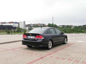 Zils Honda Civic 2009 Viļņa, ar dzinēja tilpumu 1.34 L un nobraukumu 400 tūkst. km par 1350 €, foto  vietnē AUTOMOTO.COM.LV