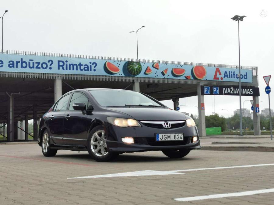 Blue Honda Civic 2009 in Vilnius, with an engine capacity of 1.34 L and mileage of 400 thousand km for 1350 €, photo 3 on AUTOMOTO.COM.LV