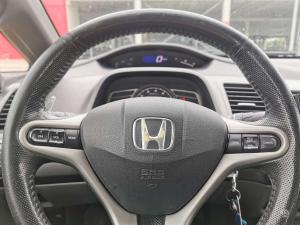 Blue Honda Civic 2009 in Vilnius, with an engine capacity of 1.34 L and mileage of 400 thousand km for 1350 €, photo 19 on AUTOMOTO.COM.LV