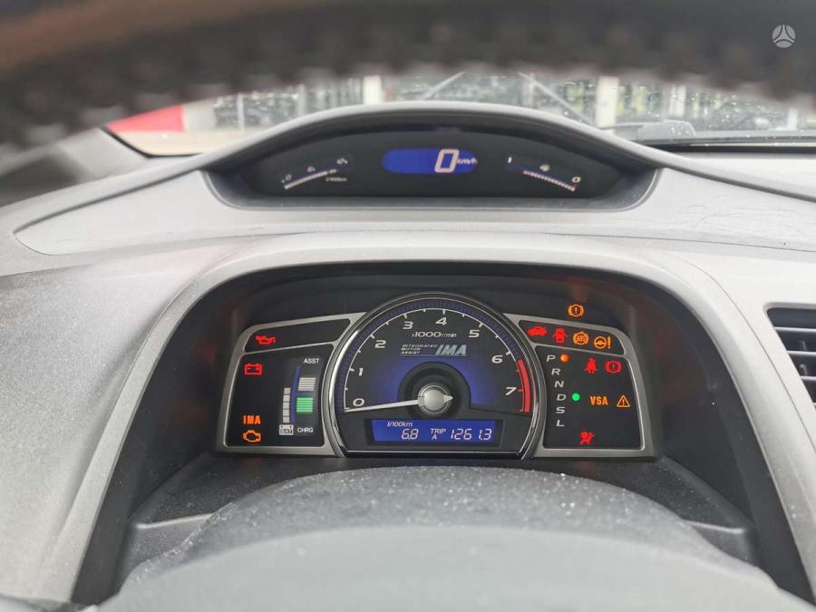 Blue Honda Civic 2009 in Vilnius, with an engine capacity of 1.34 L and mileage of 400 thousand km for 1350 €, photo 30 on AUTOMOTO.COM.LV