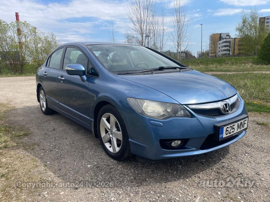 Blue Honda Civic 2010 in Tallinn, with an engine capacity of 1.80 L and mileage of 108 thousand km for 4490 €, photo 4 on AUTOMOTO.COM.LV