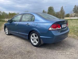 Blue Honda Civic 2010 in Tallinn, with an engine capacity of 1.80 L and mileage of 108 thousand km for 4490 €, photo 5 on AUTOMOTO.COM.LV