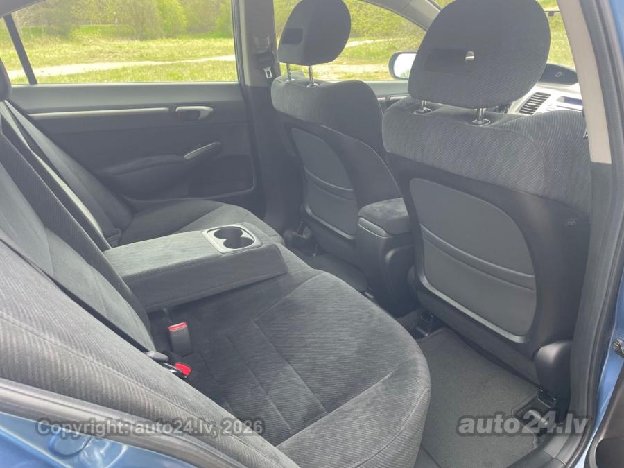Blue Honda Civic 2010 in Tallinn, with an engine capacity of 1.80 L and mileage of 108 thousand km for 4490 €, photo 11 on AUTOMOTO.COM.LV