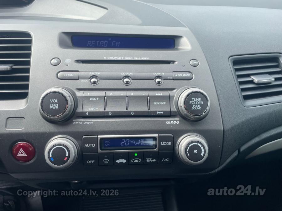 Blue Honda Civic 2010 in Tallinn, with an engine capacity of 1.80 L and mileage of 108 thousand km for 4490 €, photo 13 on AUTOMOTO.COM.LV