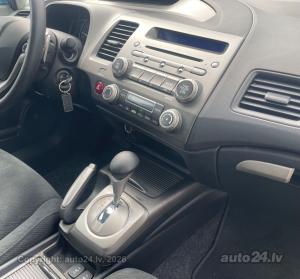 Blue Honda Civic 2010 in Tallinn, with an engine capacity of 1.80 L and mileage of 108 thousand km for 4490 €, photo 16 on AUTOMOTO.COM.LV