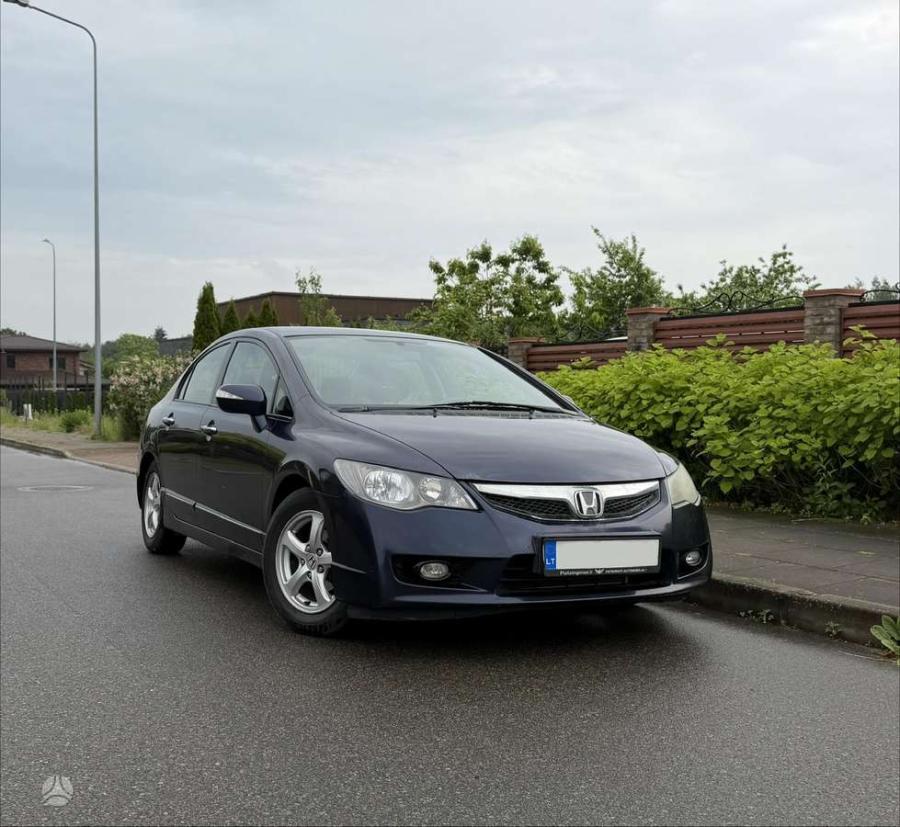 Zils Honda Civic 2010 Viļņa, ar dzinēja tilpumu 1.34 L un nobraukumu 292 tūkst. km par 3250 €, foto 1 vietnē AUTOMOTO.COM.LV