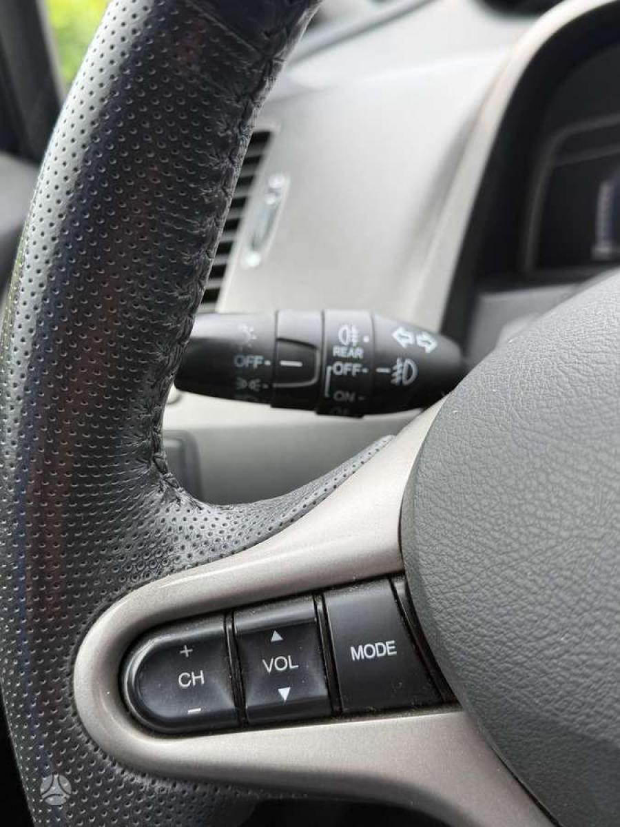 Zils Honda Civic 2010 Viļņa, ar dzinēja tilpumu 1.34 L un nobraukumu 292 tūkst. km par 3250 €, foto 15 vietnē AUTOMOTO.COM.LV