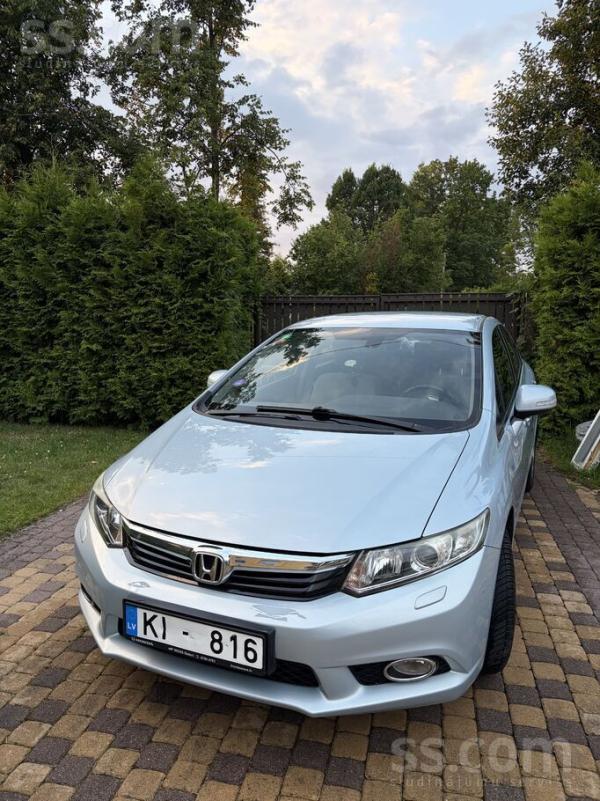Zils Honda Civic 2012 Jūrmala, ar dzinēja tilpumu 1.80 L un nobraukumu 175 tūkst. km par 7000 €, foto 2 vietnē AUTOMOTO.COM.LV