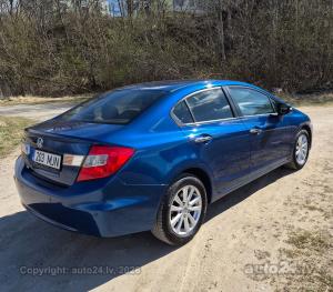 Zils Honda Civic 2014 Tallina, ar dzinēja tilpumu 1.80 L un nobraukumu 236 tūkst. km par 5990 €, foto 6 vietnē AUTOMOTO.COM.LV