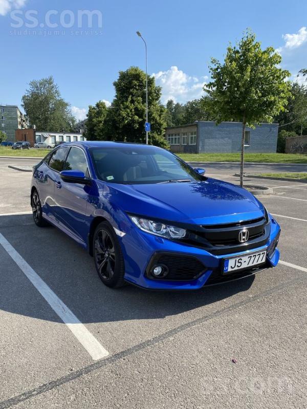 Zils Honda Civic 2017 Rīga, ar dzinēja tilpumu 1.00 L un nobraukumu 118 tūkst. km par 12500 €, foto 3 vietnē AUTOMOTO.COM.LV