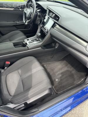 Blue Honda Civic 2017 in Riga, with an engine capacity of 1.00 L and mileage of 118 thousand km for 11500 €, photo 11 on AUTOMOTO.COM.LV
