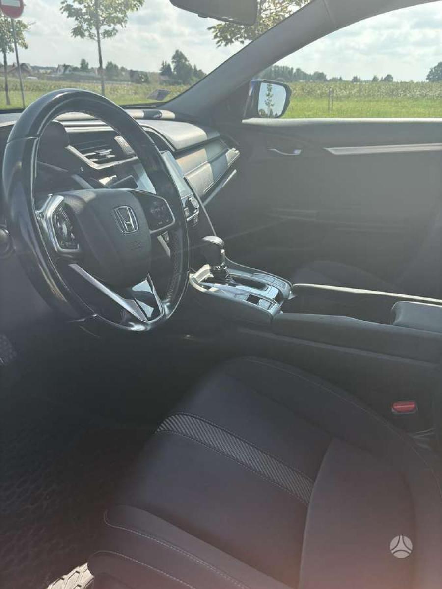 Zils Honda Civic 2018 Šauļi, ar dzinēja tilpumu 1.50 L un nobraukumu 77 tūkst. km par 13400 €, foto 9 vietnē AUTOMOTO.COM.LV
