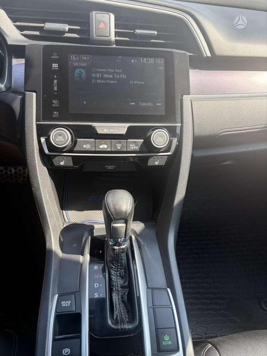 Zils Honda Civic 2018 Šauļi, ar dzinēja tilpumu 1.50 L un nobraukumu 77 tūkst. km par 13400 €, foto 11 vietnē AUTOMOTO.COM.LV