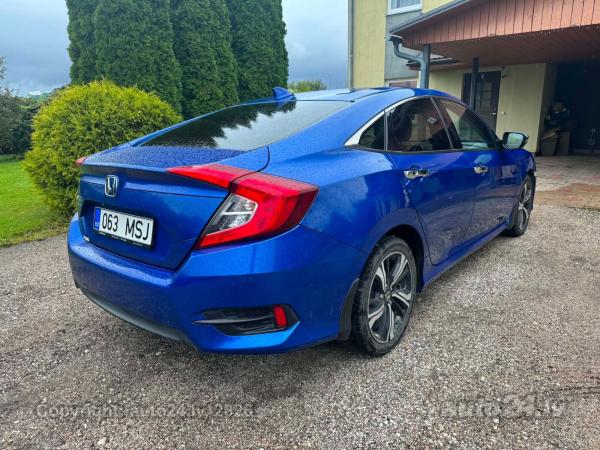 Blue Honda Civic 2019 in Tallinn, with an engine capacity of 1.60 L and mileage of 118 thousand km for 15000 €, photo 6 on AUTOMOTO.COM.LV