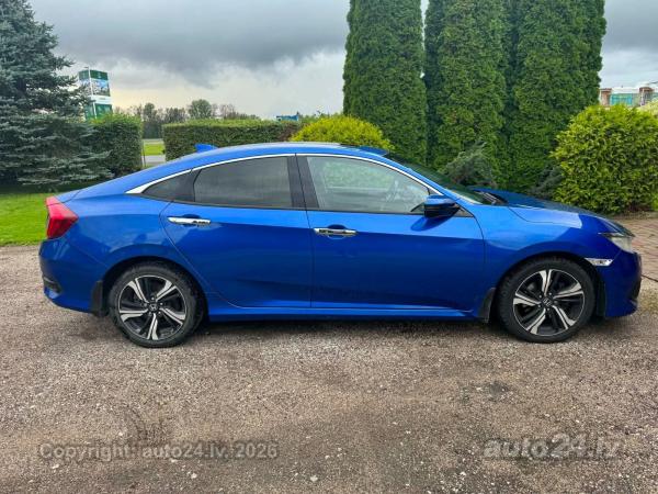 Blue Honda Civic 2019 in Tallinn, with an engine capacity of 1.60 L and mileage of 118 thousand km for 15000 €, photo 7 on AUTOMOTO.COM.LV