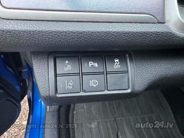 Blue Honda Civic 2019 in Tallinn, with an engine capacity of 1.60 L and mileage of 118 thousand km for 15000 €, photo 10 on AUTOMOTO.COM.LV