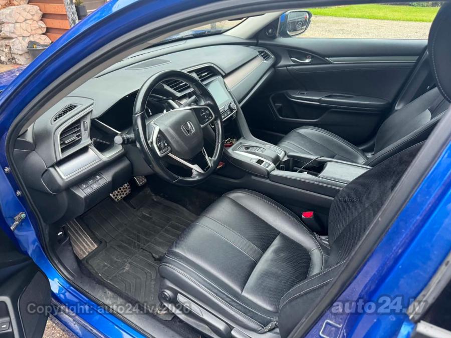 Zils Honda Civic 2019 Tallina, ar dzinēja tilpumu 1.60 L un nobraukumu 118 tūkst. km par 15000 €, foto 17 vietnē AUTOMOTO.COM.LV