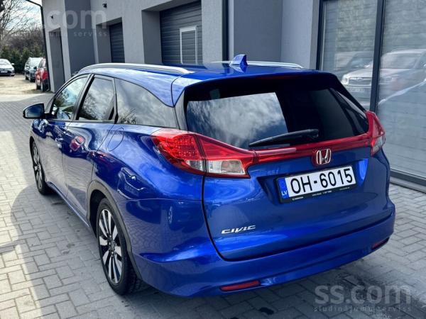 Zils Honda Civic 2015 Rīga, ar dzinēja tilpumu 1.80 L un nobraukumu 170 tūkst. km par 9500 €, foto 4 vietnē AUTOMOTO.COM.LV