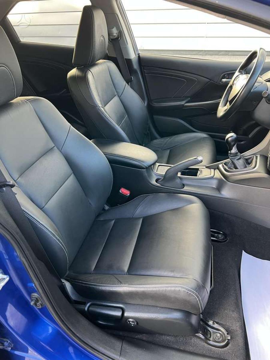 Zils Honda Civic 2015 Viļņa, ar dzinēja tilpumu 1.60 L un nobraukumu 299 tūkst. km par 5599 €, foto 13 vietnē AUTOMOTO.COM.LV