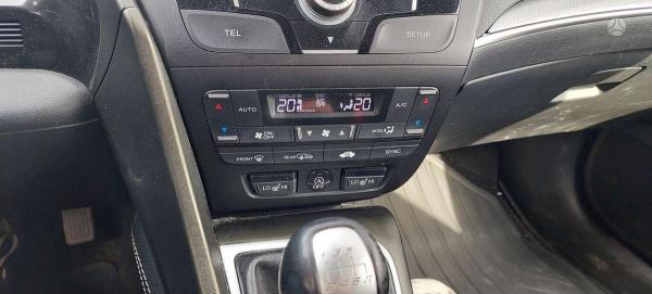 Blue Honda Civic 2015 in Trakai, with an engine capacity of 1.80 L and mileage of 151 thousand km for 5490 €, photo 10 on AUTOMOTO.COM.LV