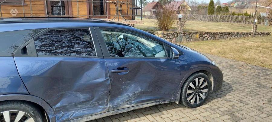 Синий Хонда Цивик 2015 в Тракай, объемом двигателя 1.80 л и пробегом 151 тыс. км за 5490 €, фото 48 на AUTOMOTO.COM.LV