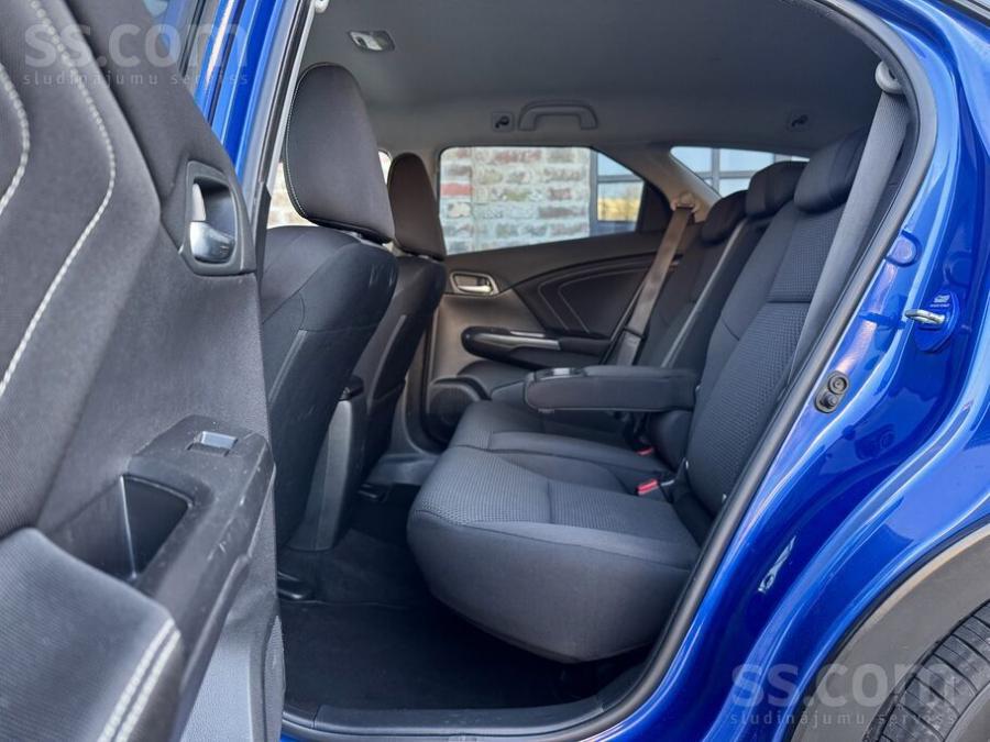 Zils Honda Civic 2016 Rīga, ar dzinēja tilpumu 1.60 L un nobraukumu 245 tūkst. km par 7300 €, foto 13 vietnē AUTOMOTO.COM.LV
