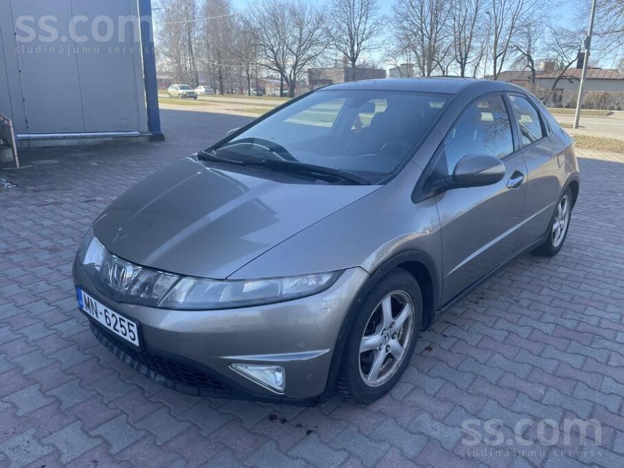 Brūns Honda Civic 2006 Ogre, ar dzinēja tilpumu 2.20 L un nobraukumu 265 tūkst. km par 1200 €, foto 1 vietnē AUTOMOTO.COM.LV
