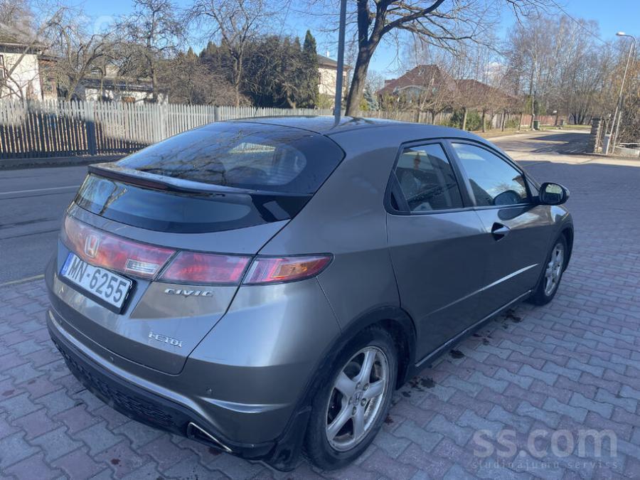 Brūns Honda Civic 2006 Ogre, ar dzinēja tilpumu 2.20 L un nobraukumu 265 tūkst. km par 1200 €, foto 5 vietnē AUTOMOTO.COM.LV