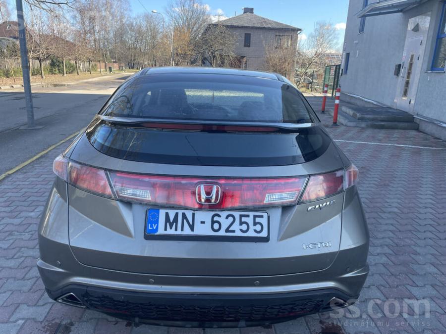 Brūns Honda Civic 2006 Ogre, ar dzinēja tilpumu 2.20 L un nobraukumu 265 tūkst. km par 1200 €, foto 6 vietnē AUTOMOTO.COM.LV