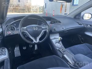 Brūns Honda Civic 2006 Ogre, ar dzinēja tilpumu 2.20 L un nobraukumu 265 tūkst. km par 1200 €, foto 13 vietnē AUTOMOTO.COM.LV