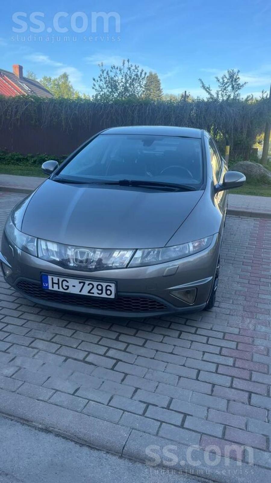 Brown Honda Civic 2006 in Riga, with an engine capacity of 1.80 L and mileage of 170 thousand km for 2700 €, photo 1 on AUTOMOTO.COM.LV